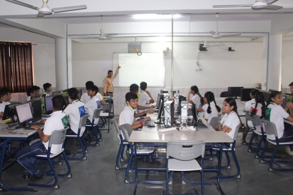 COMPUTER LAB - Alchemy School